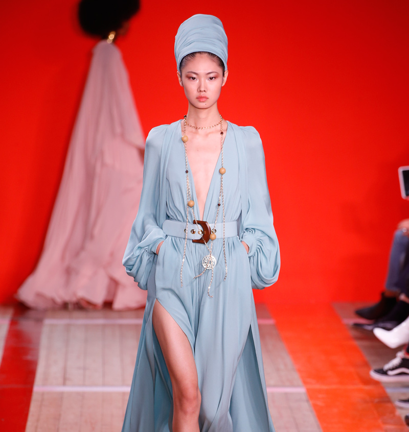Regine africane per Elie Saab | MilanoFinanza News