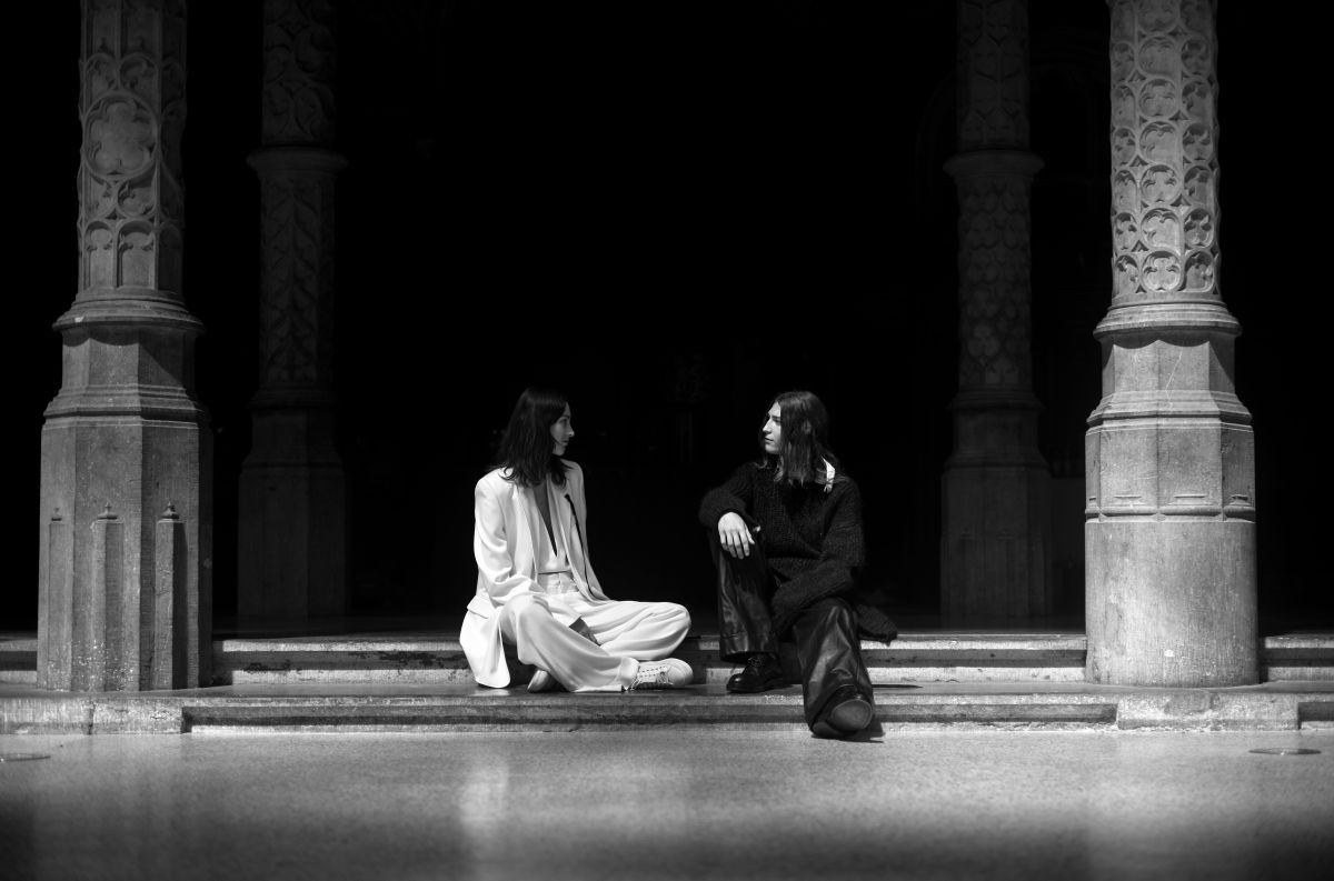 Ann Demeulemeester sceglie il bianco e nero di Alan Schaller | MilanoFinanza News