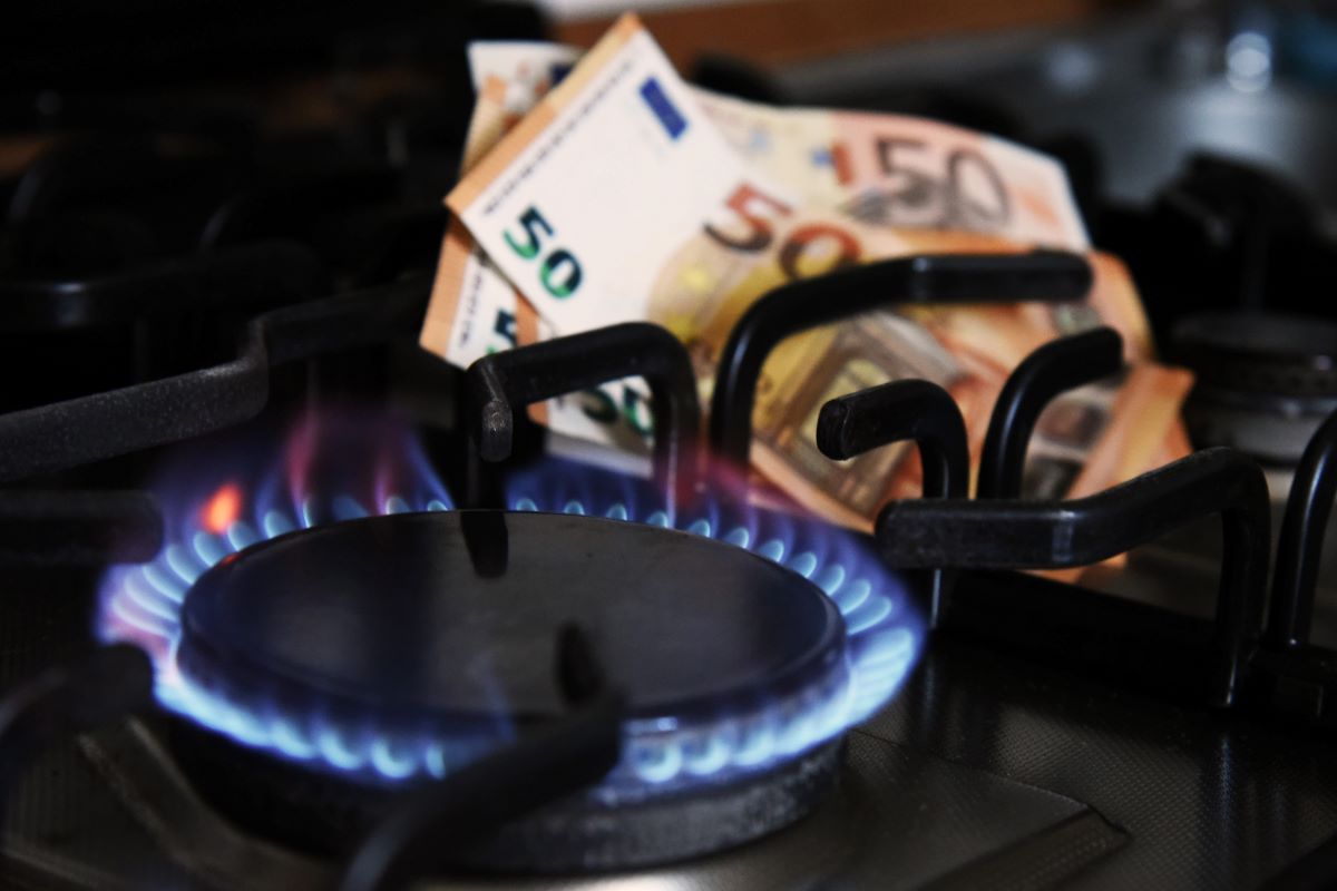 Gas, prezzo oltre 230 euro. L'Europa rischia una bolletta più alta di ...