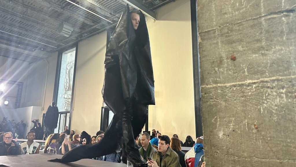 PFW: Il viaggio goth a Luxor di Rick Owens | MilanoFinanza News