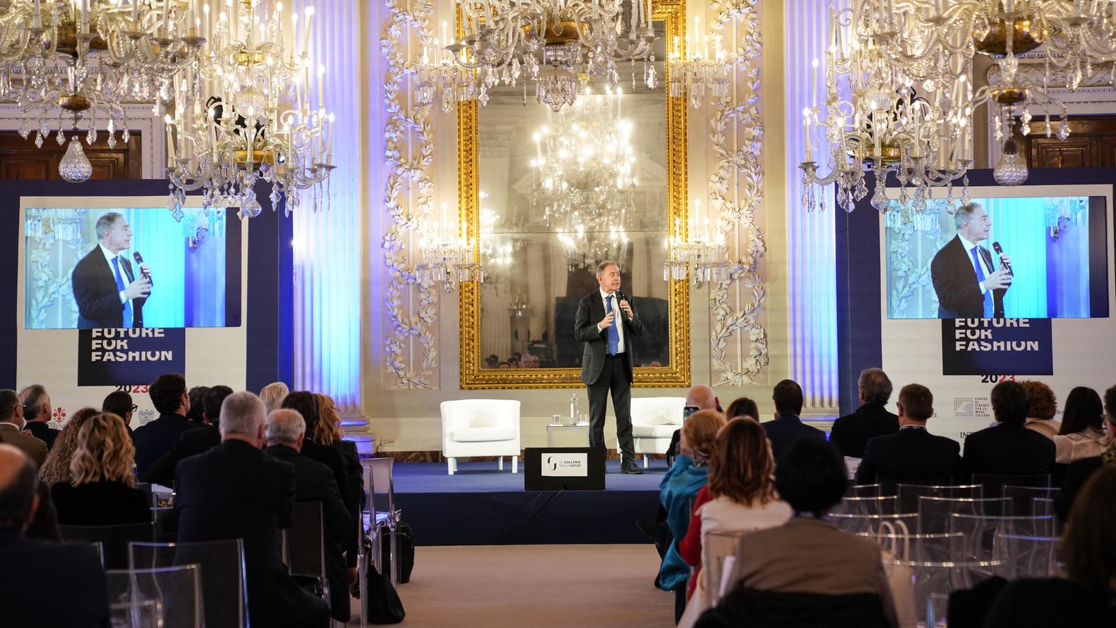 Adolfo Urso: «Ad aprile una legge per la moda» | MilanoFinanza News