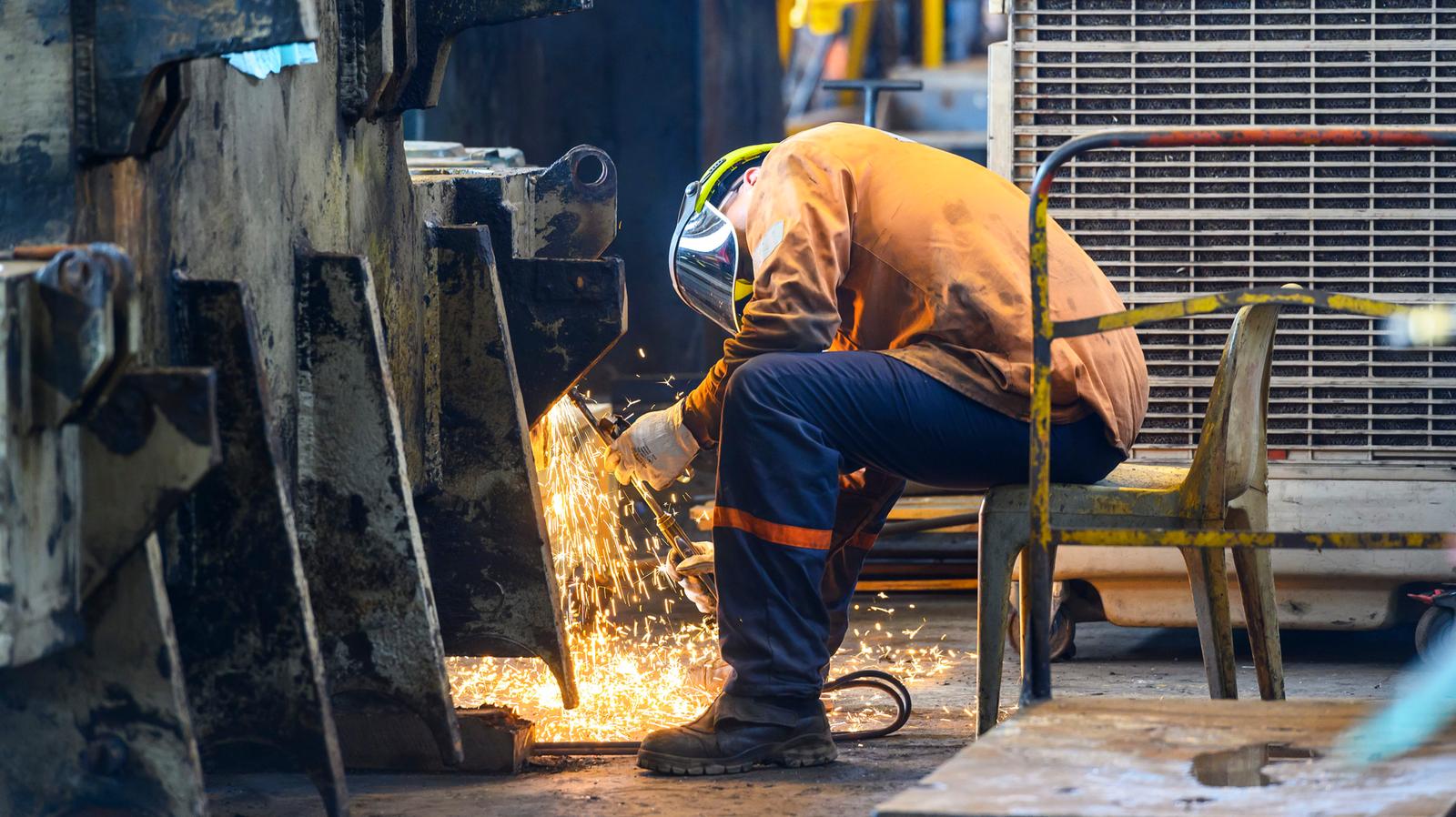 Pil dell’Italia migliore dell’area euro, ma la produzione industriale frena ancora: a marzo -3,2 ...