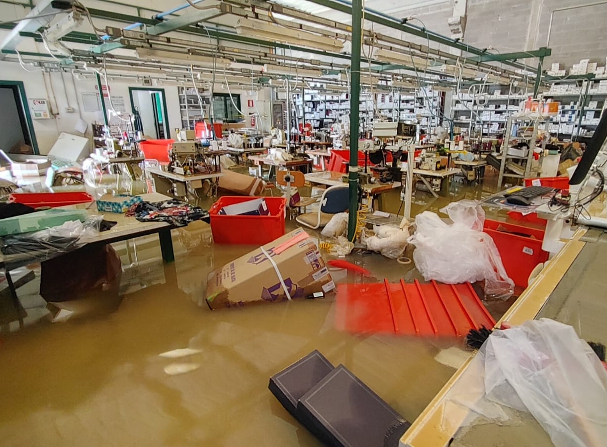 Alluvione, la moda conta i danni. A rischio il know how | MilanoFinanza ...