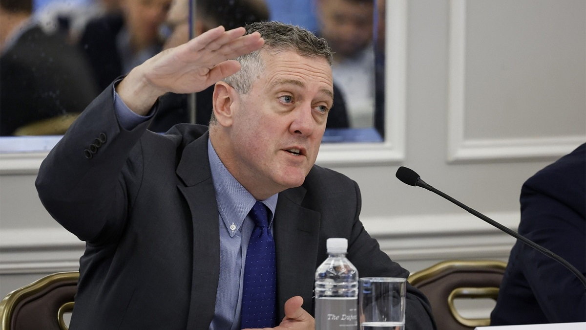 Fed, le mosse dei falchi: Jim Bullard si dimette dall’incarico. Ma ...