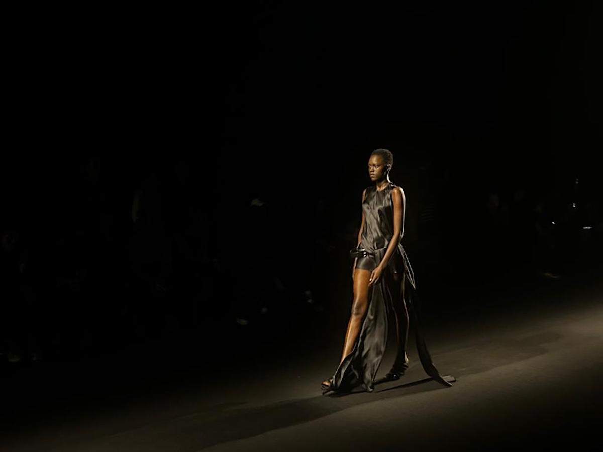 Paris fashion week, l’opera prima di Stefano Gallici per Ann Demeulemeester | MilanoFinanza News
