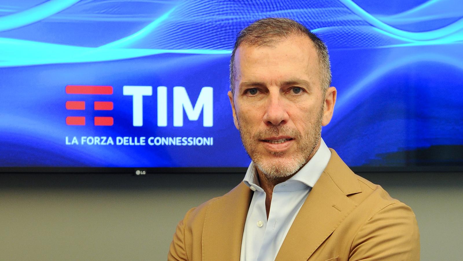Tim, l’ad Labriola: così ridurremo il debito e rilanceremo l’azienda. Possibile ritorno del ...