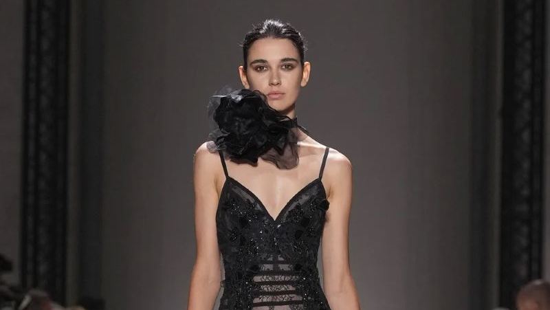 La serenata in chiaroscuro à là Elie Saab | MilanoFinanza News