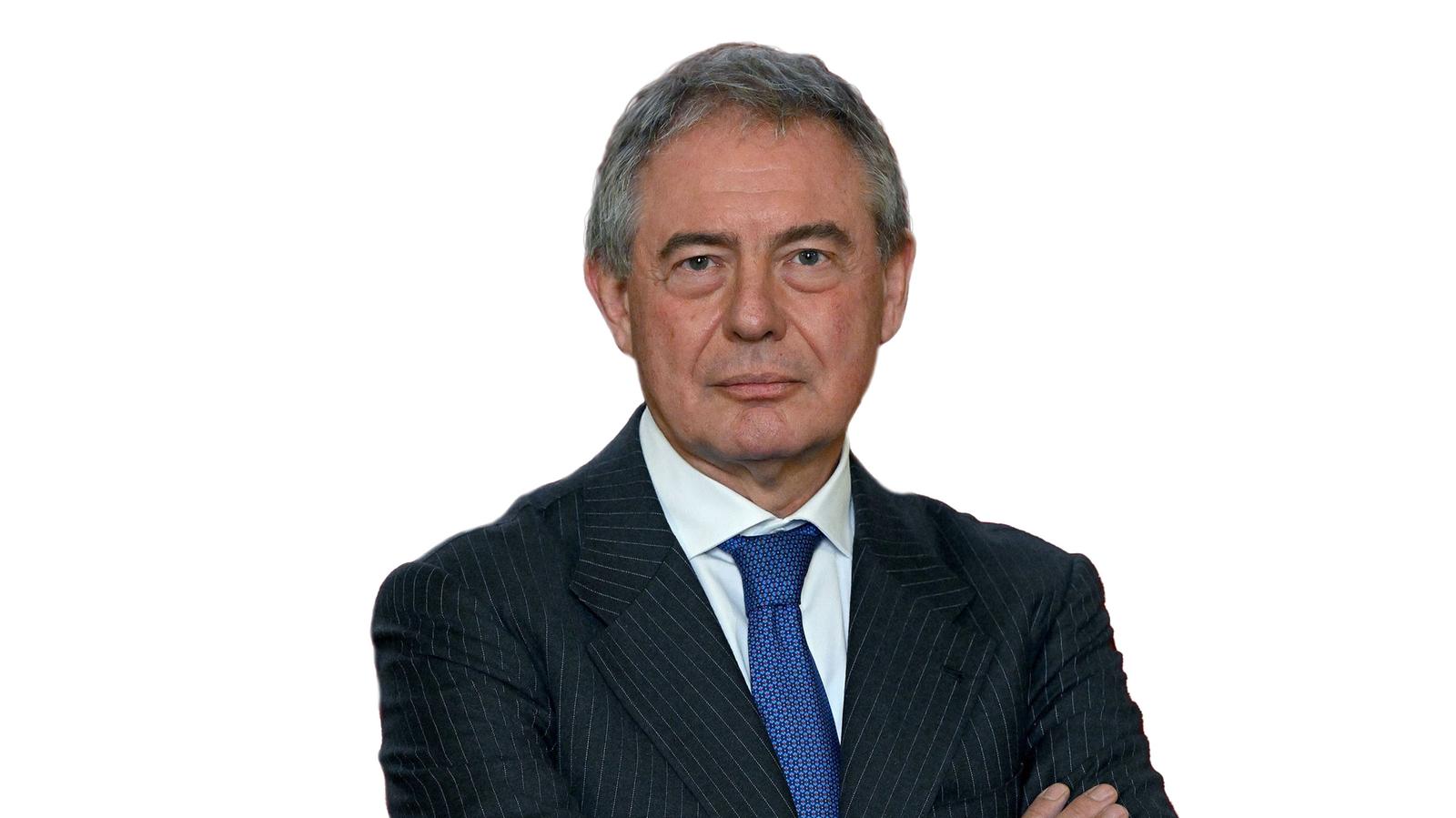 Stellantis, parla il ministro Adolfo Urso: basta scuse, ora investa da ...