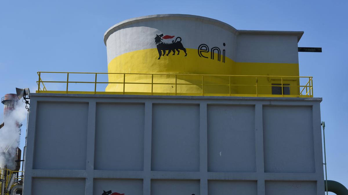 Eni, esplosione nella raffineria a Calenzano | MilanoFinanza News
