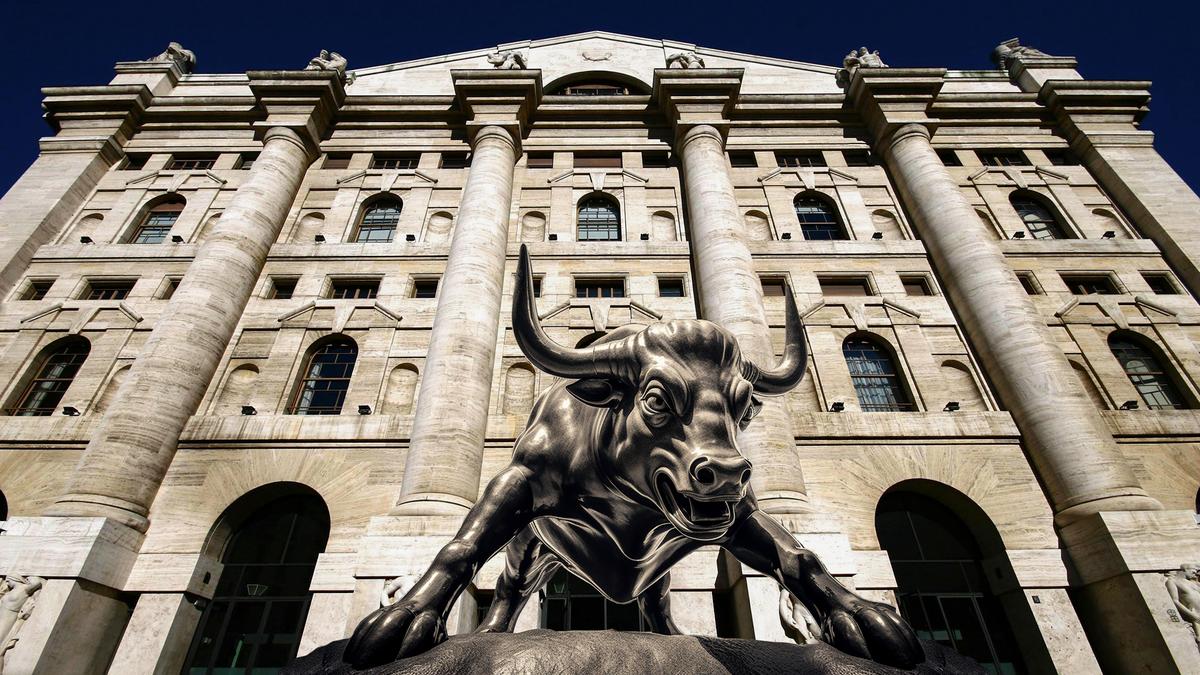 Investimenti 2025, Eurizon promuove borse europee e dollaro Usa. Ecco ...