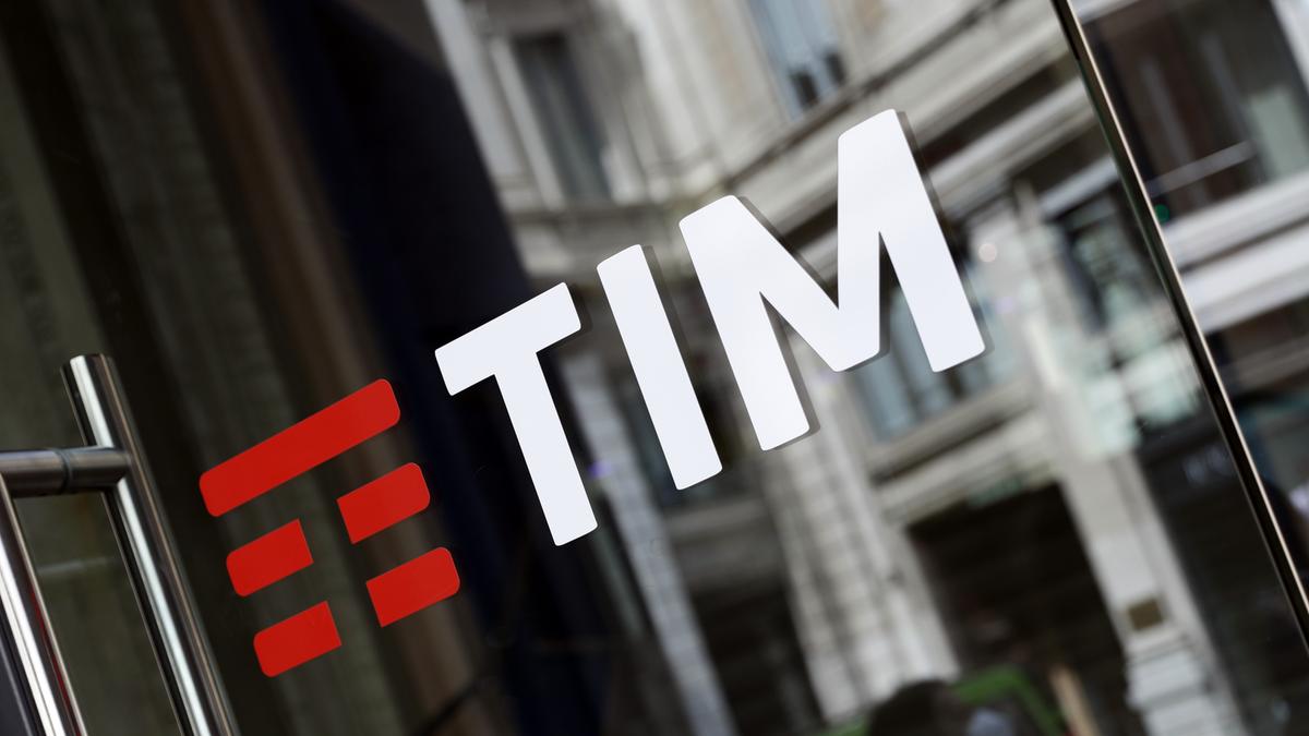 Tim tra Iliad, Cvc e Poste: ecco cosa può succedere secondo gli ...