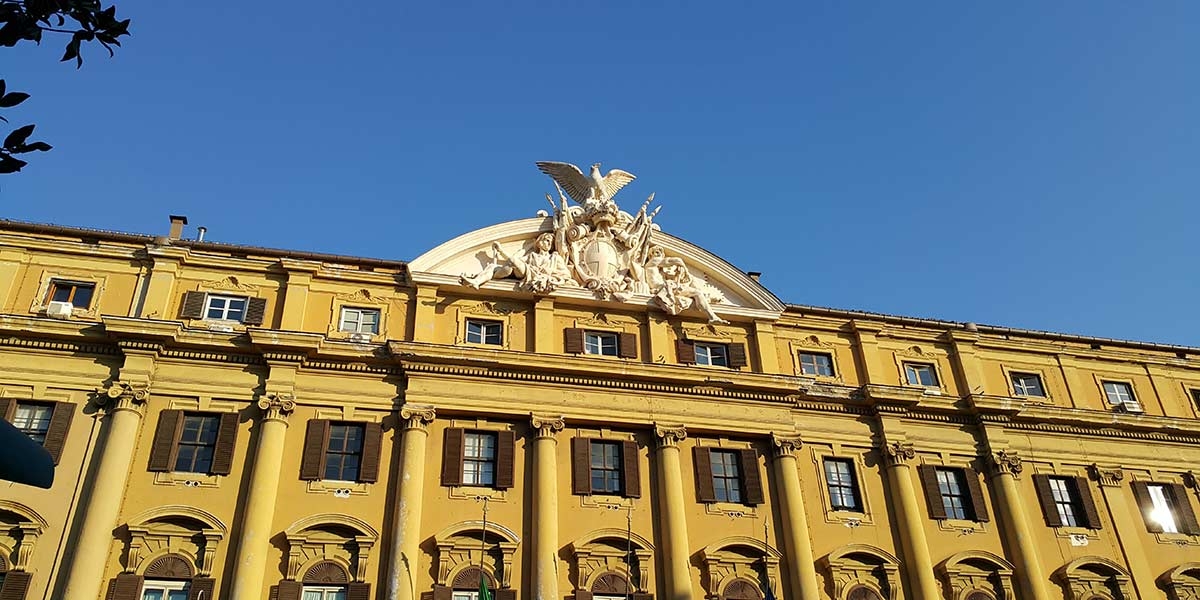 Piazza Affari corre nel 2024, ma male delisting e volumi: il bilancio ...