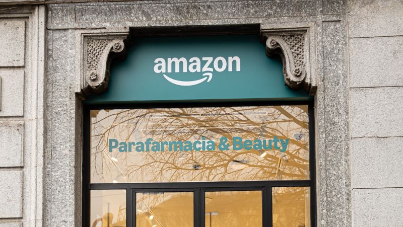 Amazon debutta a Milano con una parafarmacia | MilanoFinanza News
