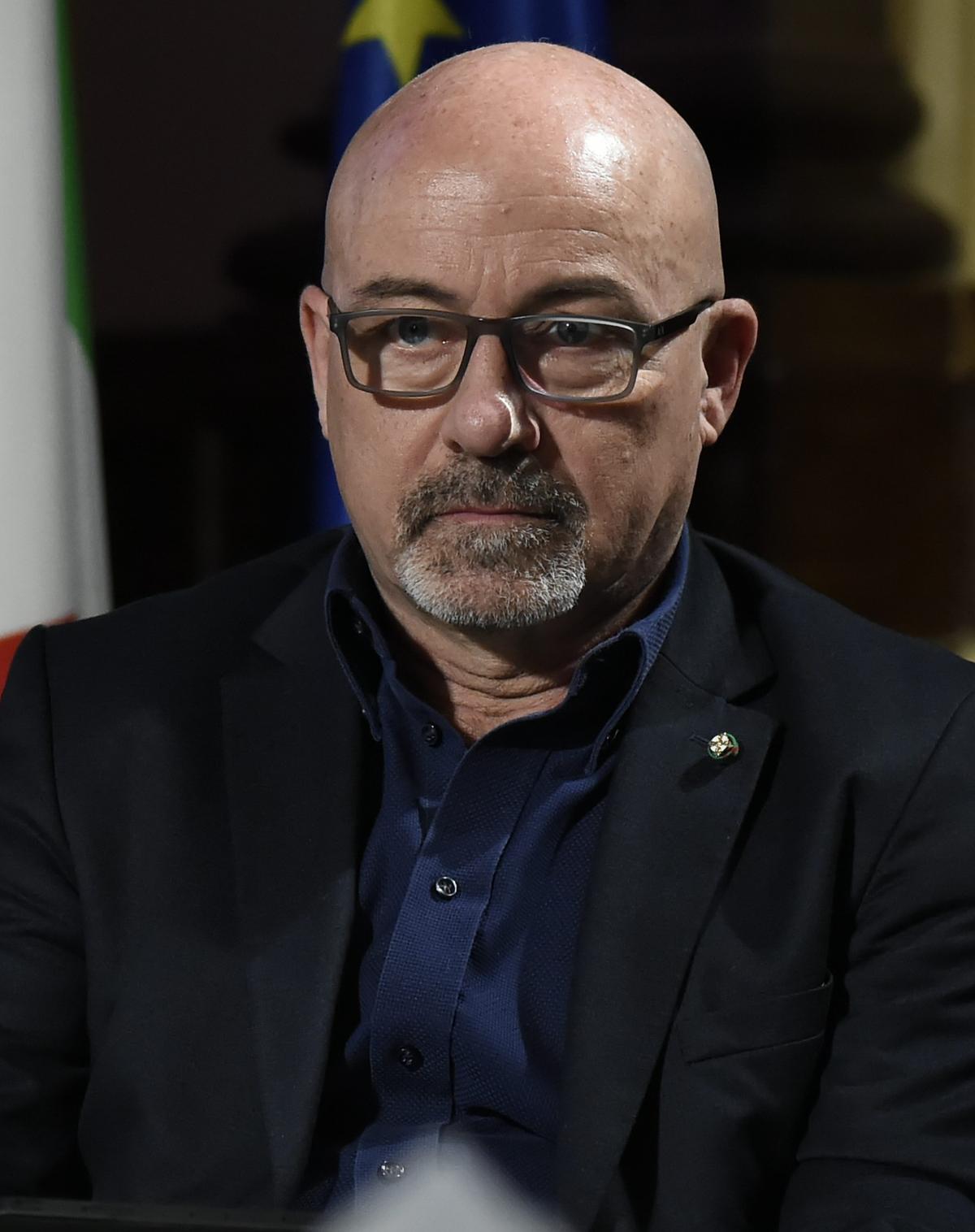 Leonardo mette in pista il buyback. La sfida a Musk parte col lancio di ...