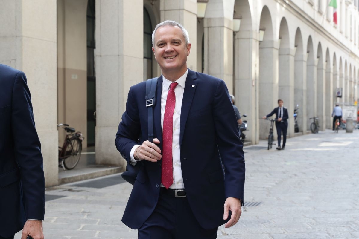 Banca Mediolanum, Intesa Sanpaolo e JP Morgan spingono l’azione ai ...