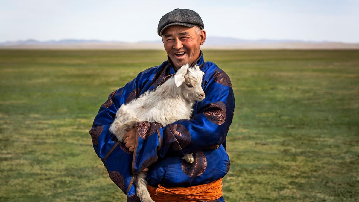 Loro Piana vara un progetto in Mongolia | MilanoFinanza News