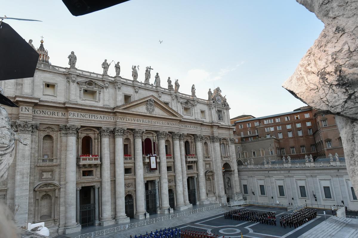 Vaticano, dallo Ior 13,8 milioni di dividendi per Papa Leone XIV ...